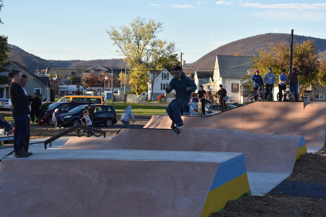 Skaters, cyclists and more turn out for upgraded LH skate park opening ...